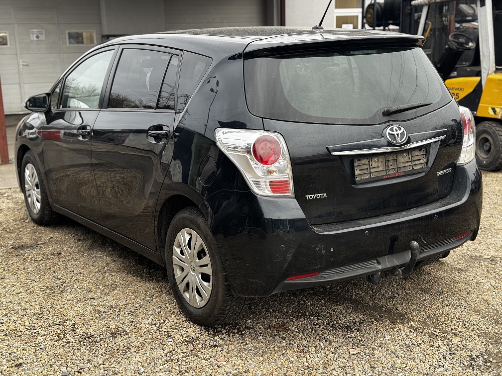 2025.12.03 Toyota Verso SKYVIEW FACELIFT 2.0 D-4D – RST Toyota alkatrész